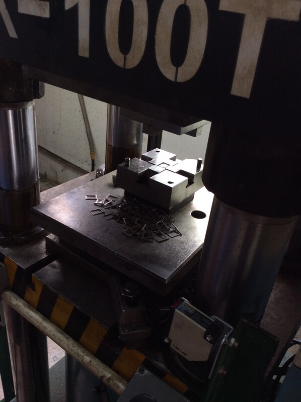 Thinking in Skeleton: metal injection molding - Latest Open Tech From Seeed